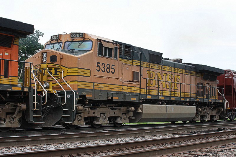 BNSF 5385